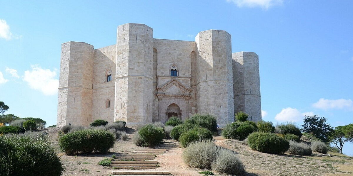 Castel del Monte, une Merveille Architecturale au cœur des Pouilles